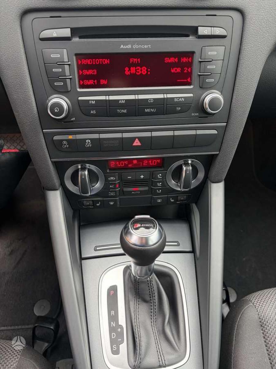 Pelēks Audi A3 2012 Jurbarkas, ar dzinēja tilpumu 1.20 L un nobraukumu 151 tūkst. km par 5500 €, foto 18 vietnē AUTOMOTO.COM.LV