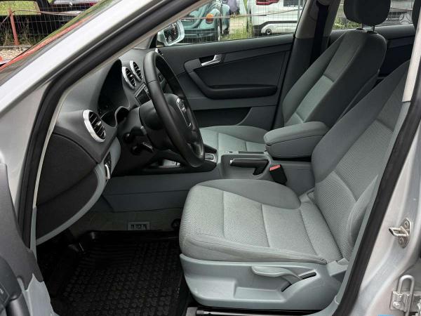 Pelēks Audi A3 2012 Viļņa, ar dzinēja tilpumu 1.60 L un nobraukumu 294 tūkst. km par 5400 €, foto 10 vietnē AUTOMOTO.COM.LV
