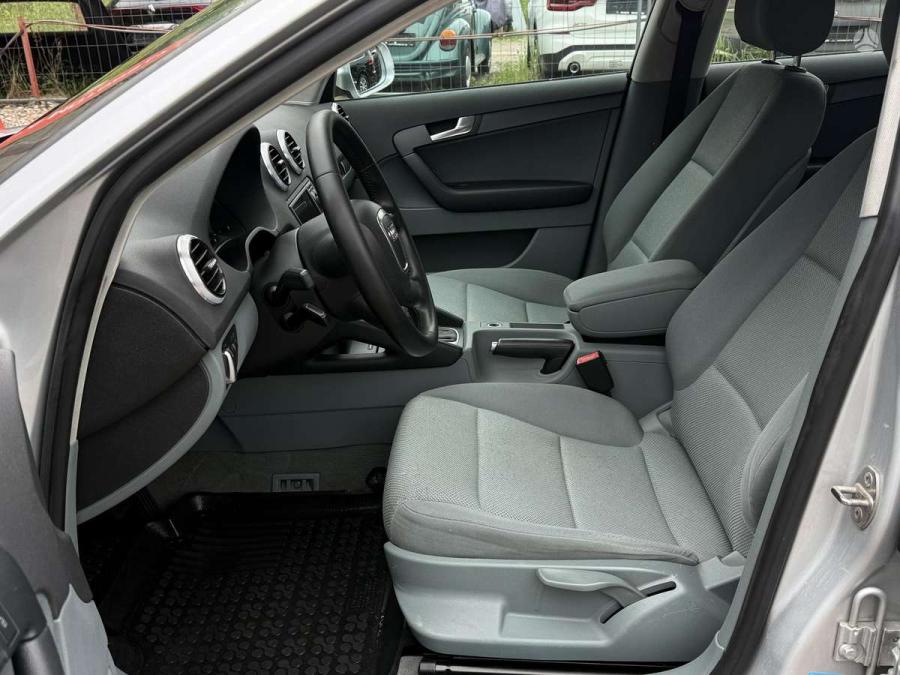 Grey Audi A3 2012 in Vilnius, with an engine capacity of 1.60 L and mileage of 294 thousand km for 5400 €, photo 11 on AUTOMOTO.COM.LV