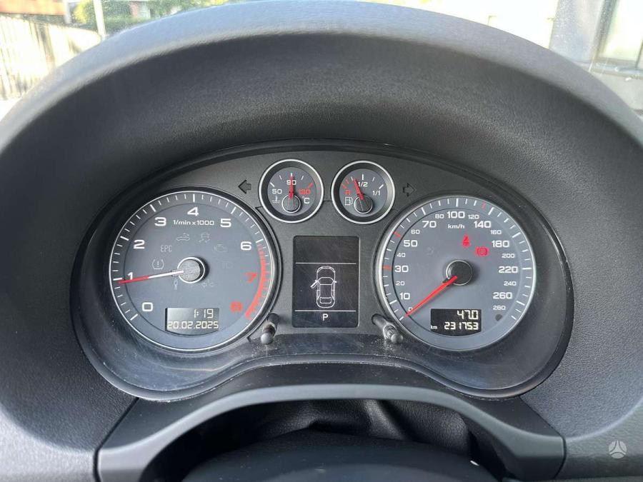 Pelēks Audi A3 2012 Kauņa, ar dzinēja tilpumu 1.20 L un nobraukumu 232 tūkst. km par 5880 €, foto 21 vietnē AUTOMOTO.COM.LV