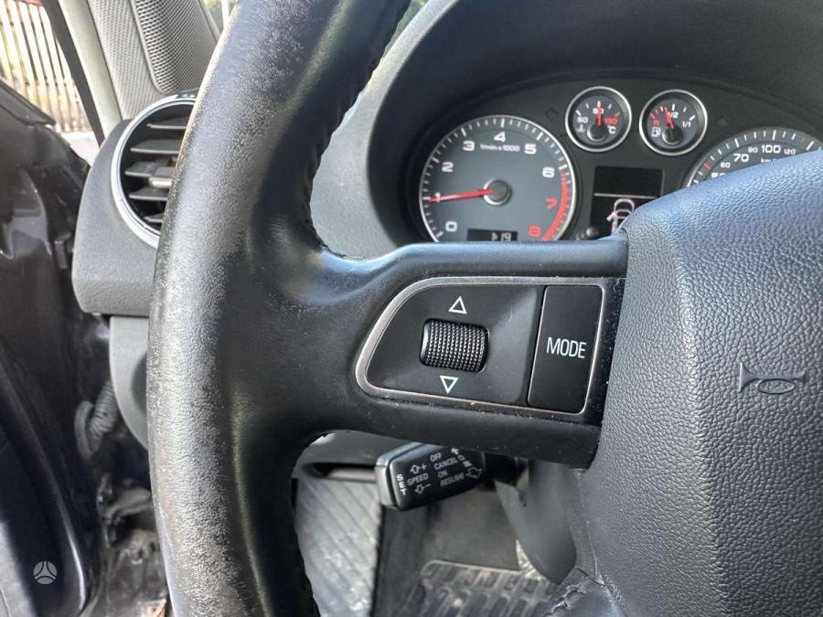 Pelēks Audi A3 2012 Kauņa, ar dzinēja tilpumu 1.20 L un nobraukumu 232 tūkst. km par 5880 €, foto 22 vietnē AUTOMOTO.COM.LV