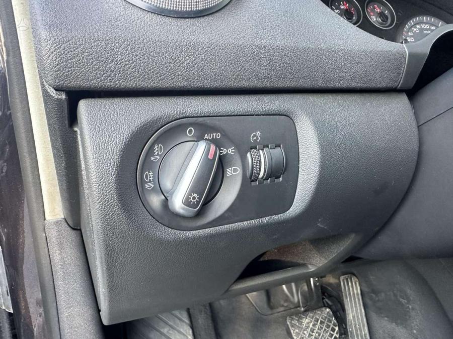 Pelēks Audi A3 2012 Kauņa, ar dzinēja tilpumu 1.20 L un nobraukumu 232 tūkst. km par 5880 €, foto 28 vietnē AUTOMOTO.COM.LV