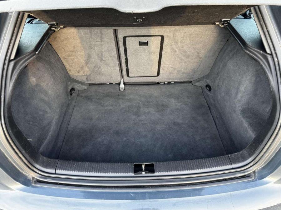 Grey Audi A3 2012 in Vilnius, with an engine capacity of 1.60 L and mileage of 286 thousand km for 6600 €, photo 11 on AUTOMOTO.COM.LV