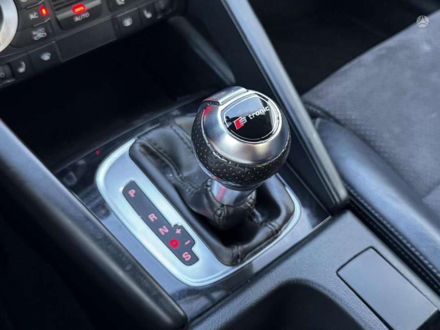 Grey Audi A3 2012 in Vilnius, with an engine capacity of 1.60 L and mileage of 286 thousand km for 6600 €, photo 14 on AUTOMOTO.COM.LV