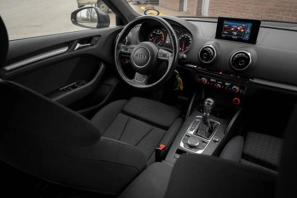 Pelēks Audi A3 2013 Jelgava, ar dzinēja tilpumu 1.40 L un nobraukumu 219 tūkst. km par 5500 €, foto 7 vietnē AUTOMOTO.COM.LV