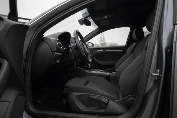 Pelēks Audi A3 2013 Jelgava, ar dzinēja tilpumu 1.40 L un nobraukumu 219 tūkst. km par 5500 €, foto 9 vietnē AUTOMOTO.COM.LV