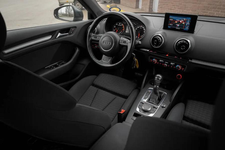Grey Audi A3 2013 in Jelgava, with an engine capacity of 1.40 L and mileage of 219 thousand km for 5500 €, photo 8 on AUTOMOTO.COM.LV