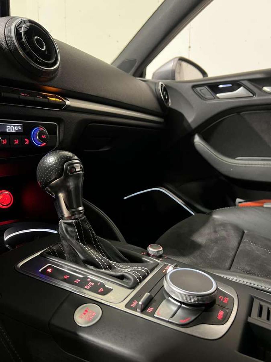 Grey Audi A3 2014 in Klaipeda, with an engine capacity of 1.39 L and mileage of 255 thousand km for 8999 €, photo 18 on AUTOMOTO.COM.LV