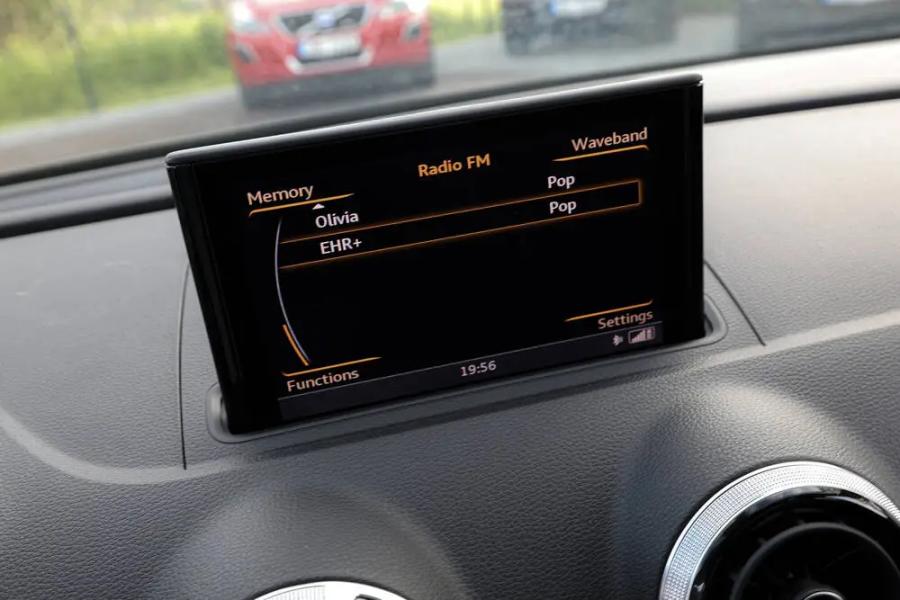 Pelēks Audi A3 2014 Jelgava, ar dzinēja tilpumu 1.40 L un nobraukumu 263 tūkst. km par 9990 €, foto 17 vietnē AUTOMOTO.COM.LV