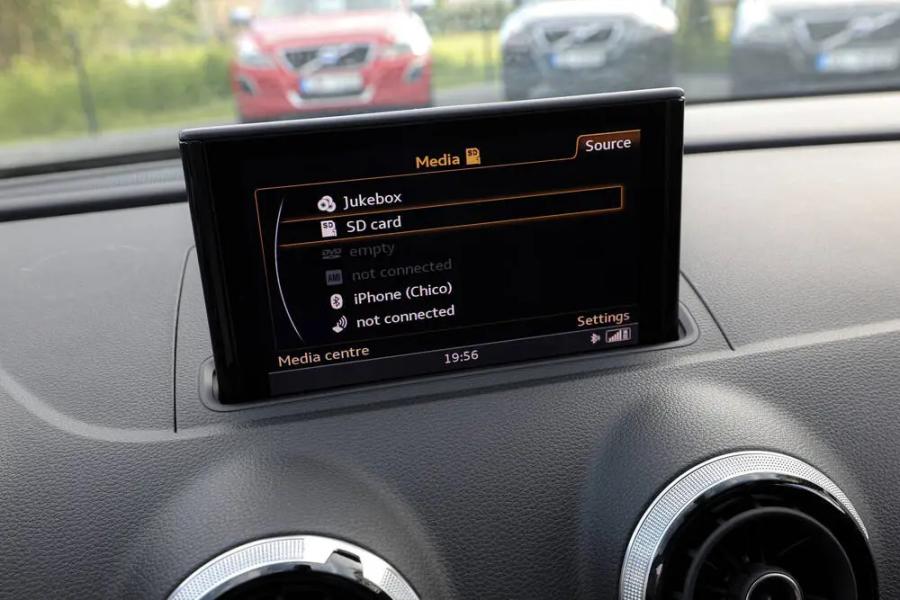 Pelēks Audi A3 2014 Jelgava, ar dzinēja tilpumu 1.40 L un nobraukumu 263 tūkst. km par 9990 €, foto 18 vietnē AUTOMOTO.COM.LV