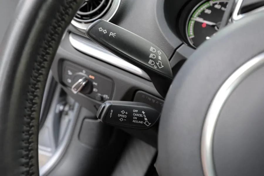 Pelēks Audi A3 2014 Jelgava, ar dzinēja tilpumu 1.40 L un nobraukumu 263 tūkst. km par 9990 €, foto 27 vietnē AUTOMOTO.COM.LV