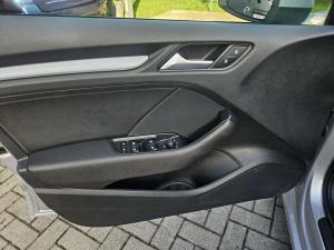 Grey Audi A3 2014 in Radviliskis, with an engine capacity of 1.60 L and mileage of 250 thousand km for 7300 €, photo 21 on AUTOMOTO.COM.LV