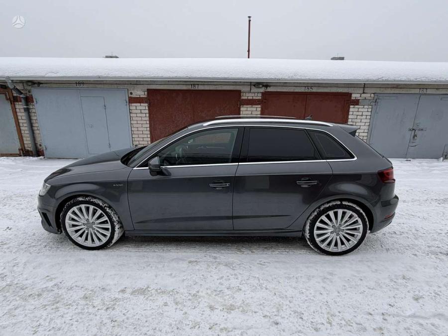 Grey Audi A3 2015 in Kaunas, with an engine capacity of 1.40 L and mileage of 290 thousand km for 7900 €, photo 3 on AUTOMOTO.COM.LV
