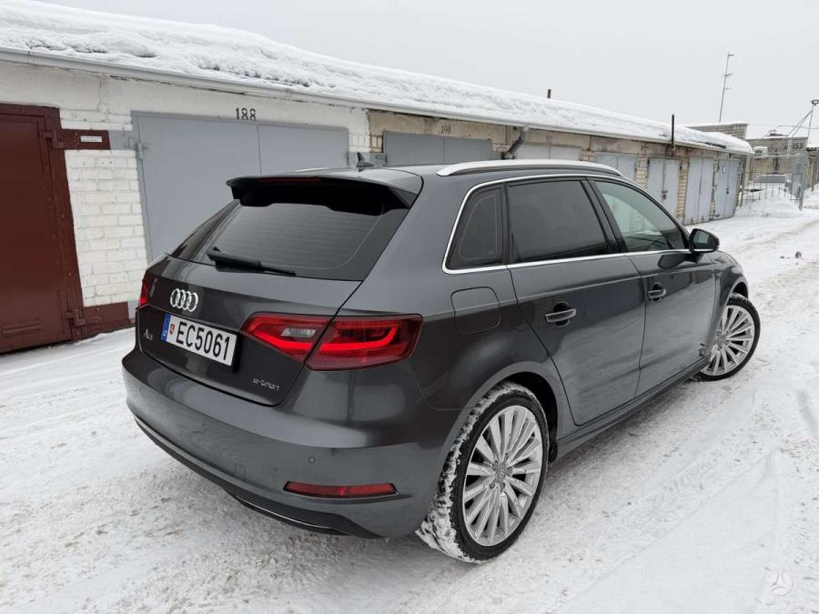 Grey Audi A3 2015 in Kaunas, with an engine capacity of 1.40 L and mileage of 290 thousand km for 7900 €, photo 5 on AUTOMOTO.COM.LV
