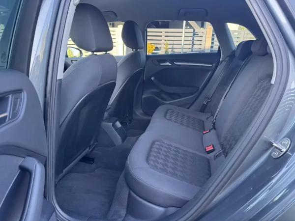 Pelēks Audi A3 2015 Jelgava, ar dzinēja tilpumu 1.60 L un nobraukumu 267 tūkst. km par 7990 €, foto 9 vietnē AUTOMOTO.COM.LV