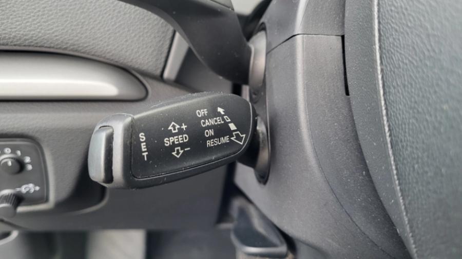 Grey Audi A3 2015 in Riga, with an engine capacity of 1.60 L and mileage of 220 thousand km for 9950 €, photo 14 on AUTOMOTO.COM.LV