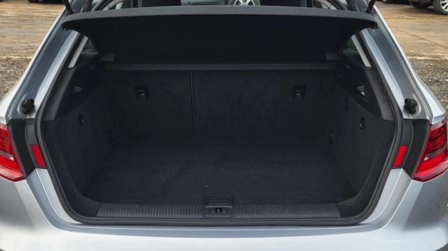 Grey Audi A3 2015 in Riga, with an engine capacity of 1.60 L and mileage of 220 thousand km for 9950 €, photo 20 on AUTOMOTO.COM.LV