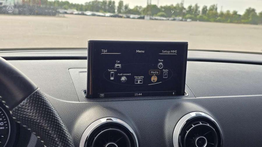Pelēks Audi A3 2015 Marijampole, ar dzinēja tilpumu 1.40 L un nobraukumu 284 tūkst. km par 7950 €, foto 17 vietnē AUTOMOTO.COM.LV