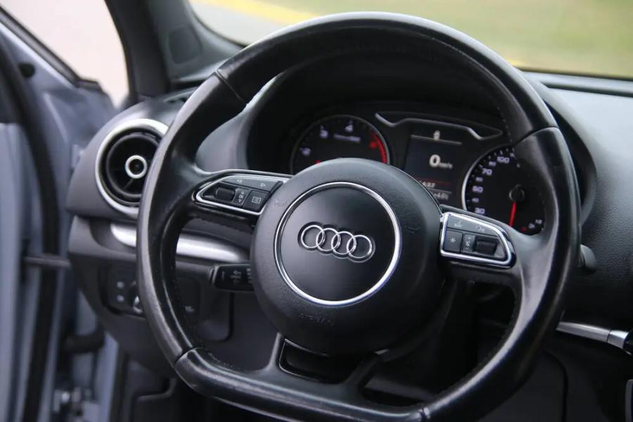 Pelēks Audi A3 2016 Rīga, ar dzinēja tilpumu 1.60 L un nobraukumu 252 tūkst. km par 10490 €, foto 8 vietnē AUTOMOTO.COM.LV