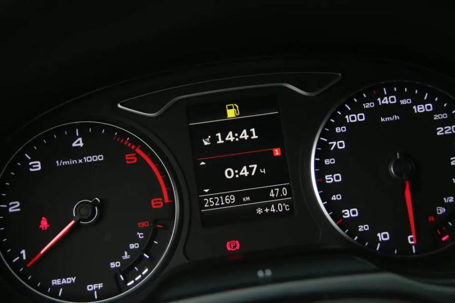 Pelēks Audi A3 2016 Rīga, ar dzinēja tilpumu 1.60 L un nobraukumu 252 tūkst. km par 10490 €, foto 9 vietnē AUTOMOTO.COM.LV