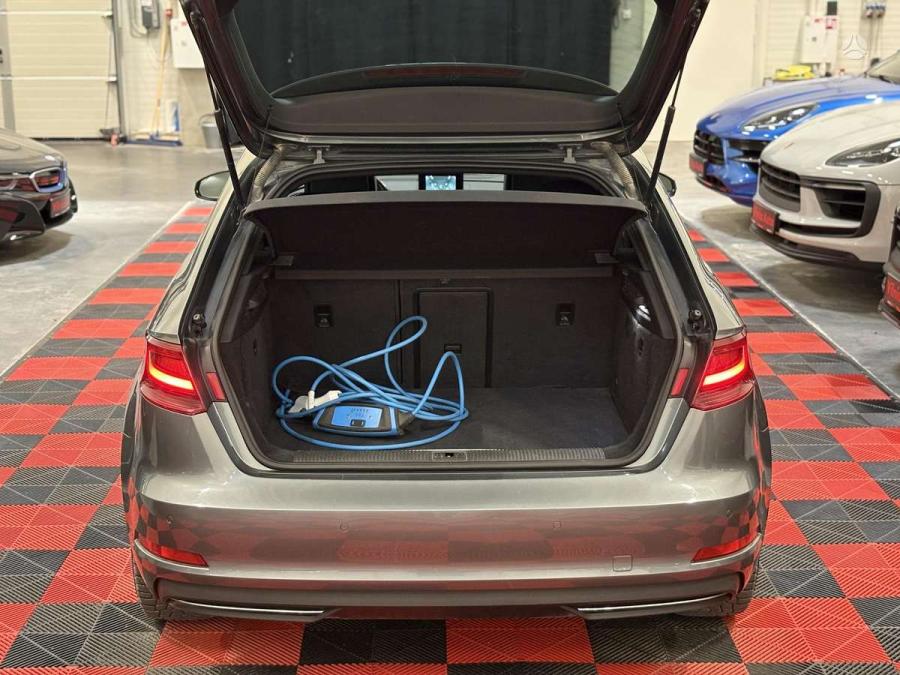 Pelēks Audi A3 2016 Viļņa, ar dzinēja tilpumu 1.40 L un nobraukumu 121 tūkst. km par 9390 €, foto 33 vietnē AUTOMOTO.COM.LV