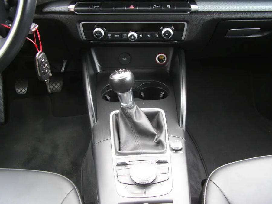 Grey Audi A3 2016 in Sigulda, with an engine capacity of 1.60 L and mileage of 211 thousand km for 10650 €, photo 17 on AUTOMOTO.COM.LV
