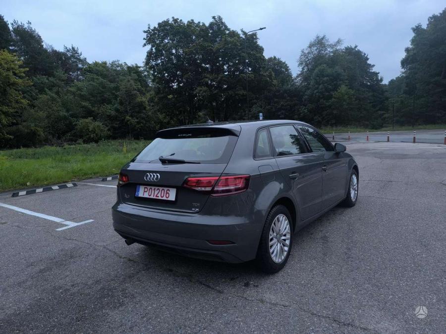 Pelēks Audi A3 2018 Viļņa, ar dzinēja tilpumu 1.60 L un nobraukumu 270 tūkst. km par 9999 €, foto 10 vietnē AUTOMOTO.COM.LV