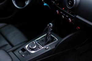 Pelēks Audi A3 2016 Rīga, ar dzinēja tilpumu 1.60 L un nobraukumu 176 tūkst. km par 13995 €, foto 20 vietnē AUTOMOTO.COM.LV