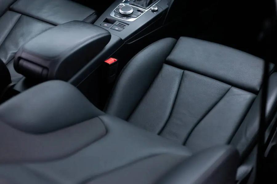 Pelēks Audi A3 2016 Rīga, ar dzinēja tilpumu 1.60 L un nobraukumu 176 tūkst. km par 13995 €, foto 23 vietnē AUTOMOTO.COM.LV