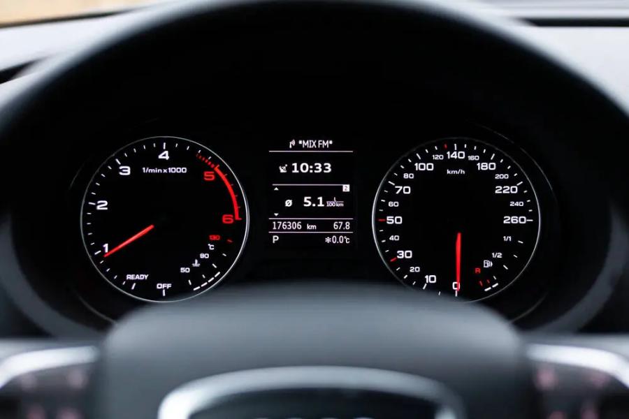 Pelēks Audi A3 2016 Rīga, ar dzinēja tilpumu 1.60 L un nobraukumu 176 tūkst. km par 13995 €, foto 25 vietnē AUTOMOTO.COM.LV