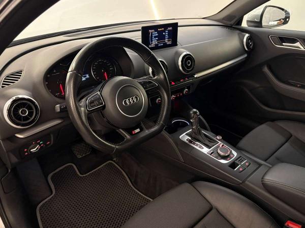 Pelēks Audi A3 2016 Marijampole, ar dzinēja tilpumu 1.60 L un nobraukumu 281 tūkst. km par 10850 €, foto 2 vietnē AUTOMOTO.COM.LV