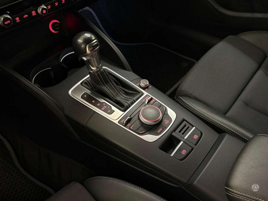 Grey Audi A3 2016 in Marijampole, with an engine capacity of 1.60 L and mileage of 281 thousand km for 9999 €, photo 4 on AUTOMOTO.COM.LV