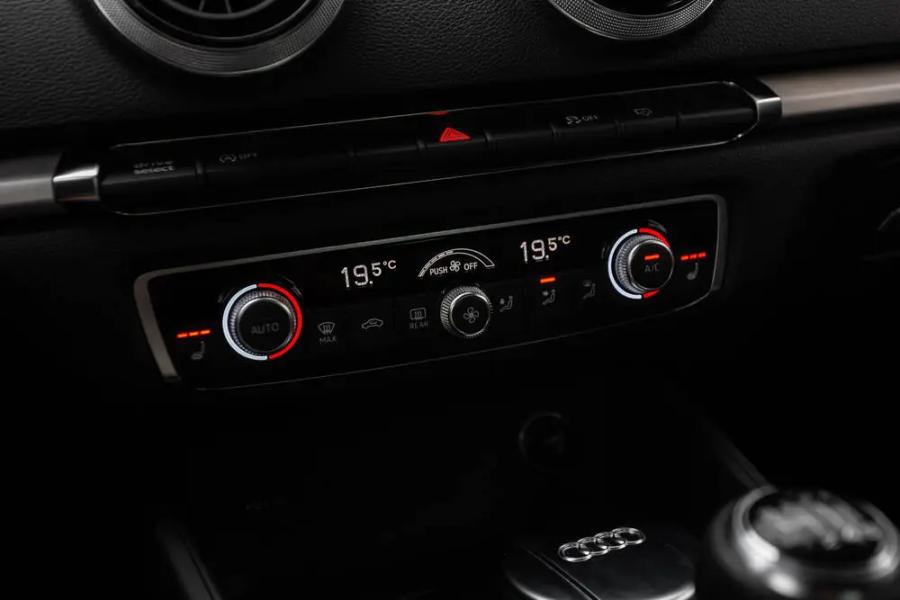Pelēks Audi A3 2019 Jelgava, ar dzinēja tilpumu 1.00 L un nobraukumu 206 tūkst. km par 14300 €, foto 15 vietnē AUTOMOTO.COM.LV