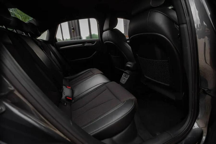 Pelēks Audi A3 2019 Jelgava, ar dzinēja tilpumu 1.00 L un nobraukumu 206 tūkst. km par 14300 €, foto 18 vietnē AUTOMOTO.COM.LV