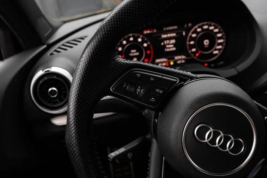 Pelēks Audi A3 2019 Jelgava, ar dzinēja tilpumu 1.00 L un nobraukumu 206 tūkst. km par 14300 €, foto 26 vietnē AUTOMOTO.COM.LV