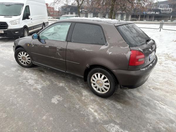 Audi A3 1998 in Vilnius, with an engine capacity of 1.60 L and mileage of 325 thousand km for 580 €, photo 3 on AUTOMOTO.COM.LV