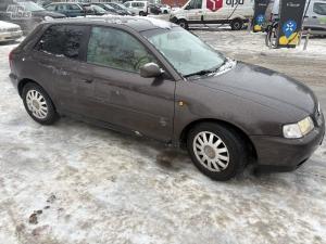 Audi A3 1998 in Vilnius, with an engine capacity of 1.60 L and mileage of 325 thousand km for 580 €, photo 4 on AUTOMOTO.COM.LV