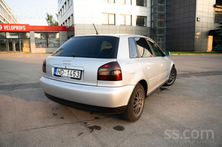 Audi A3 1999 Rīga, ar dzinēja tilpumu 1.60 L un nobraukumu 379 tūkst. km par 1100 €, foto 3 vietnē AUTOMOTO.COM.LV
