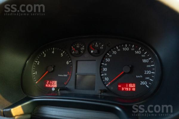 Audi A3 1999 Rīga, ar dzinēja tilpumu 1.60 L un nobraukumu 379 tūkst. km par 1100 €, foto 8 vietnē AUTOMOTO.COM.LV