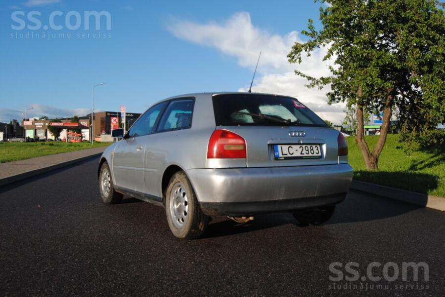 Audi A3 2000 in Riga, with an engine capacity of 1.50 L and mileage of 276 thousand km for 700 €, photo 4 on AUTOMOTO.COM.LV