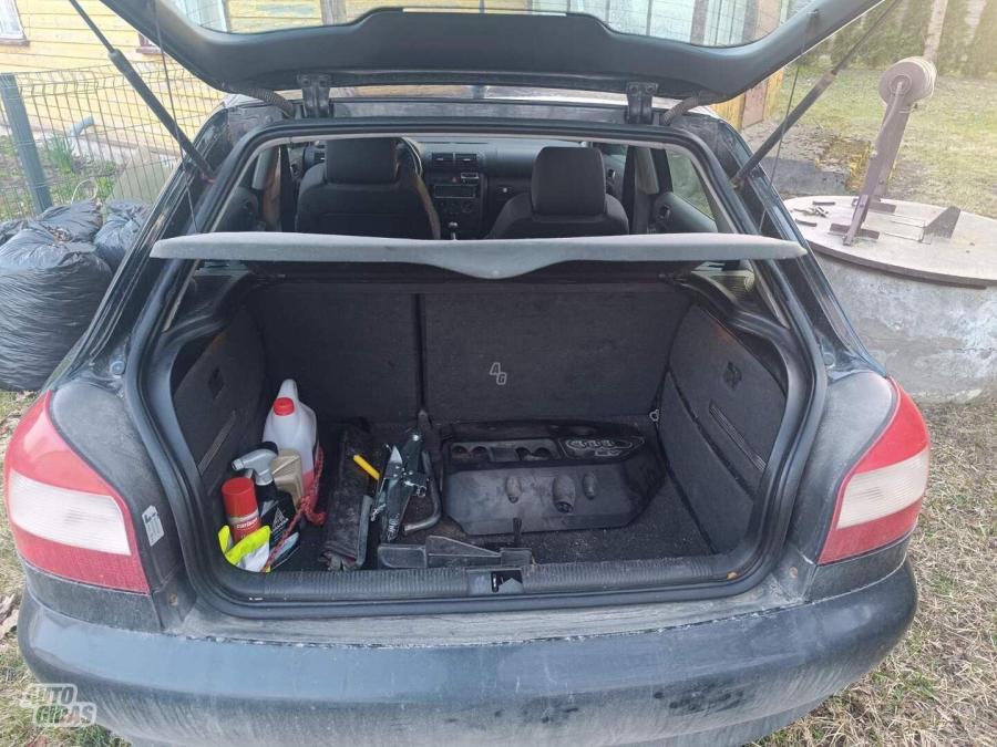 Audi A3 2001 Prienai, ar dzinēja tilpumu 1.80 L un nobraukumu 300 tūkst. km par 350 €, foto 14 vietnē AUTOMOTO.COM.LV