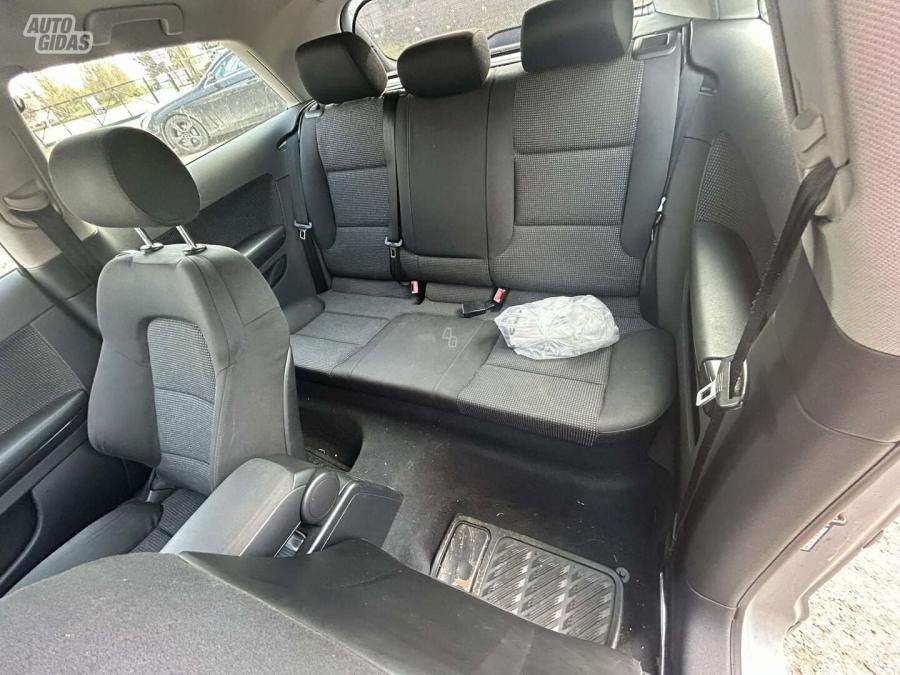 Audi A3 2003 in Vilnius, with an engine capacity of 2.00 L and mileage of 356 thousand km for 1300 €, photo 7 on AUTOMOTO.COM.LV