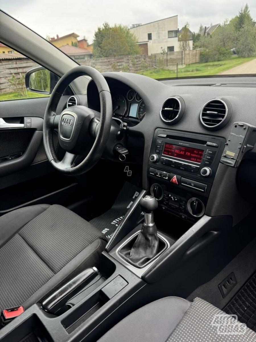 Audi A3 2004 in Vilnius, with an engine capacity of 2.00 L and mileage of 385 thousand km for 1950 €, photo 9 on AUTOMOTO.COM.LV