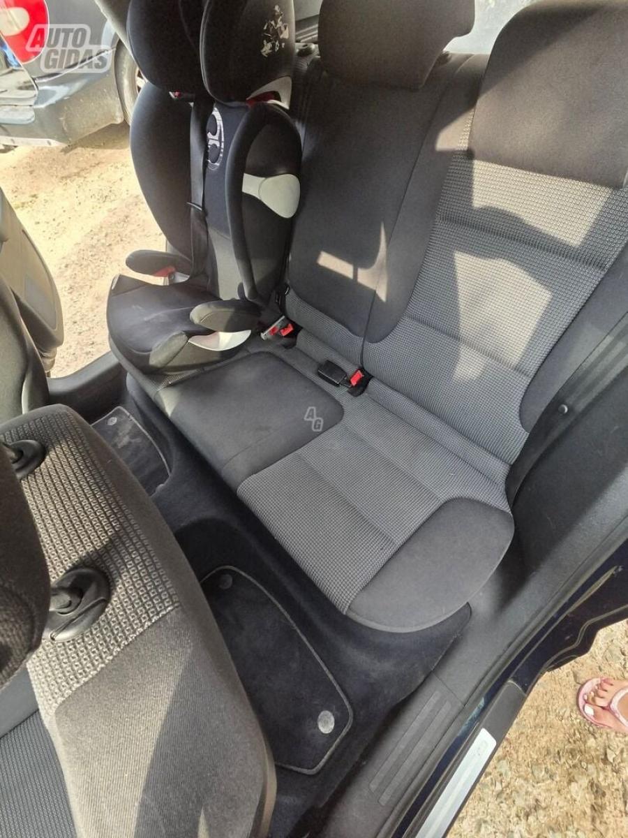 Audi A3 2004 in Siauliai, with an engine capacity of 2.00 L and mileage of 350 thousand km for 1150 €, photo 14 on AUTOMOTO.COM.LV