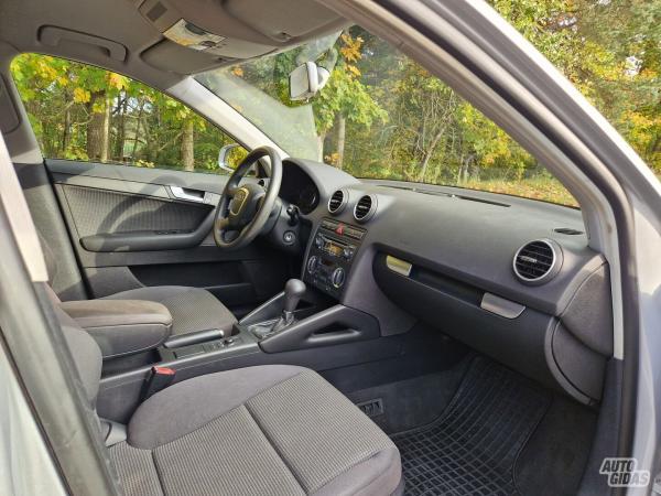 Audi A3 2004 in Vilnius, with an engine capacity of 2.00 L and mileage of 264 thousand km for 2850 €, photo 9 on AUTOMOTO.COM.LV