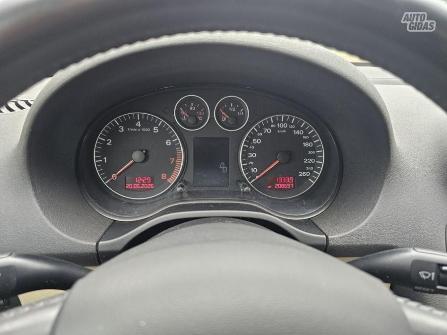 Audi A3 2006 in Utena, with an engine capacity of 1.60 L and mileage of 209 thousand km for 2000 €, photo 9 on AUTOMOTO.COM.LV