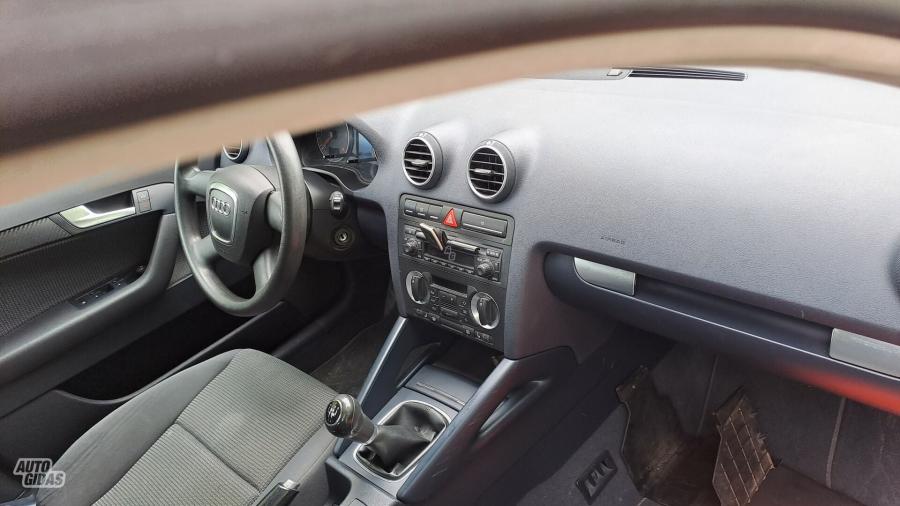 Audi A3 2007 in Vilnius, with an engine capacity of 1.90 L and mileage of 302 thousand km for 2450 €, photo 10 on AUTOMOTO.COM.LV