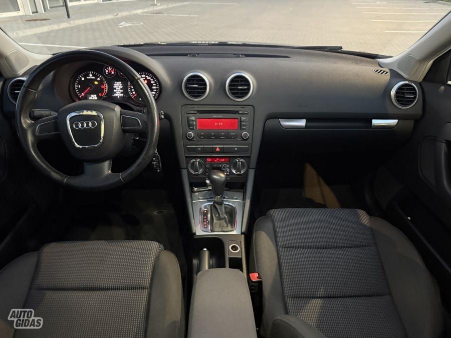 Audi A3 2009 in Vilnius, with an engine capacity of 2.00 L and mileage of 330 thousand km for 4400 €, photo 9 on AUTOMOTO.COM.LV