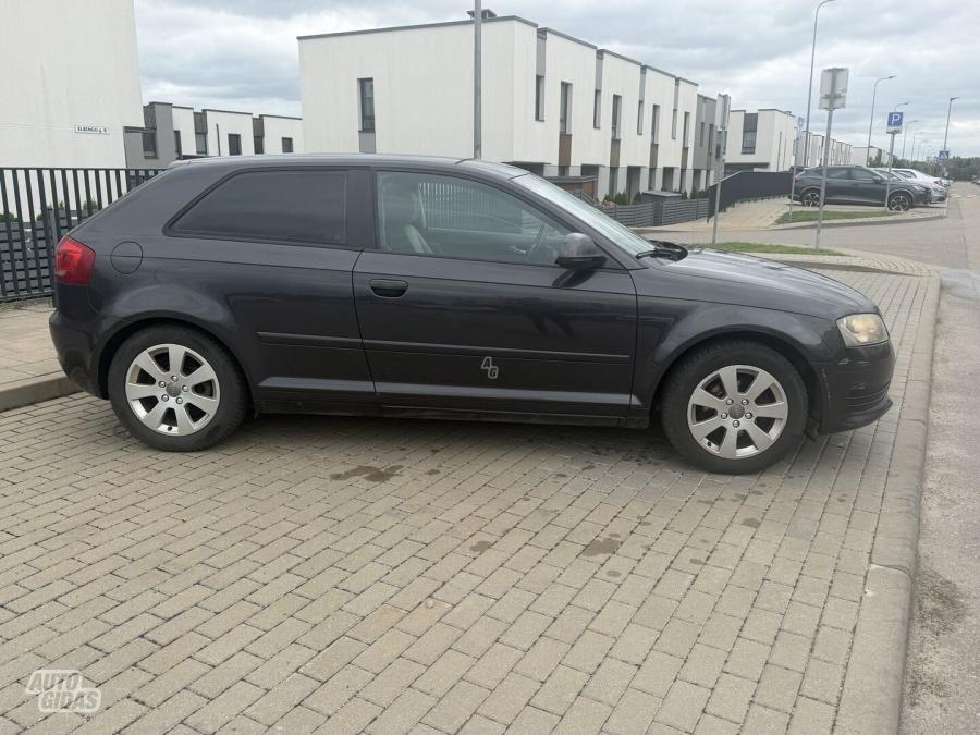 Audi A3 2009 in Vilnius, with an engine capacity of 1.90 L and mileage of 320 thousand km for 2600 €, photo 8 on AUTOMOTO.COM.LV