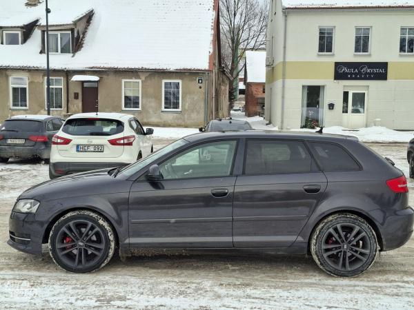 Audi A3 2010 in Silute, with an engine capacity of 1.60 L and mileage of 260 thousand km for 3200 €, photo 4 on AUTOMOTO.COM.LV